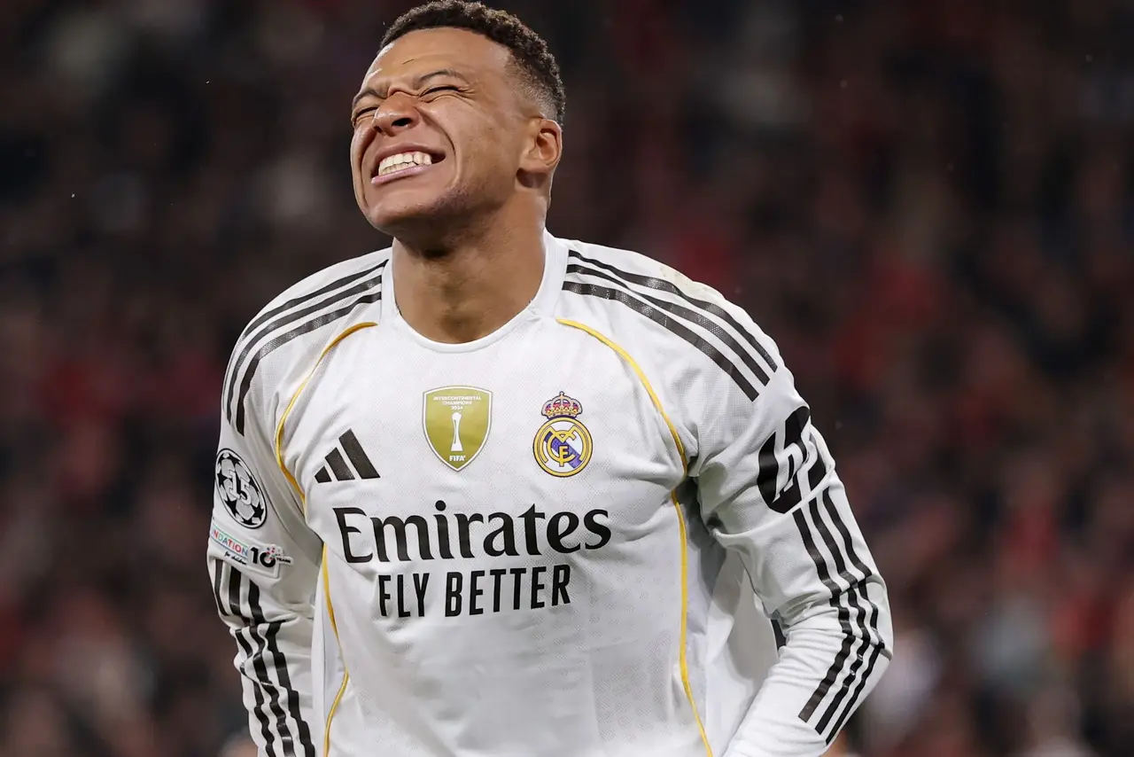 Kylian Mbappe diagnosed with knee injury in major blow to Real Madrid ...
