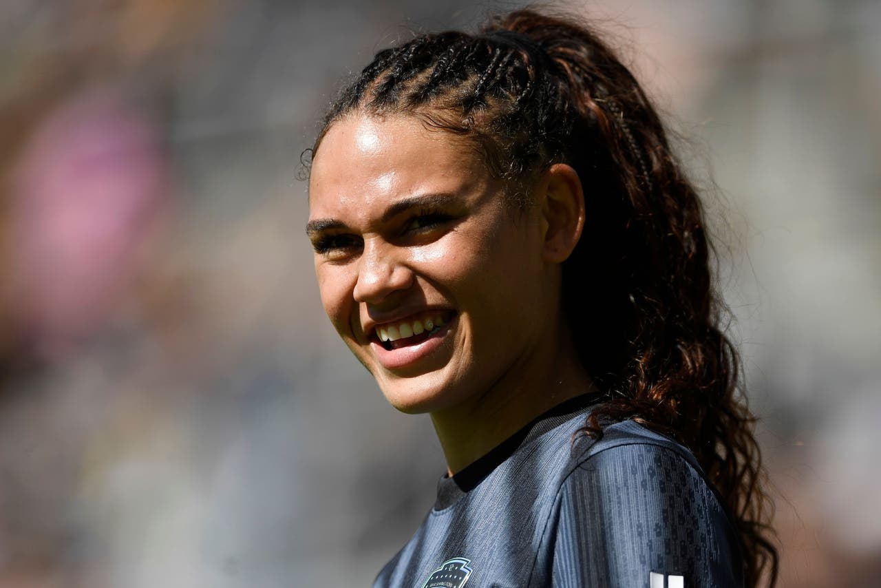 USWNT star Trinity Rodman signs NWSL-record deal with Washington Spirit ...