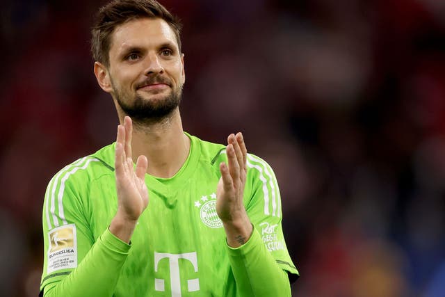 Vincent Kompany turns to third-choice goalkeeper as Bayern Munich ...