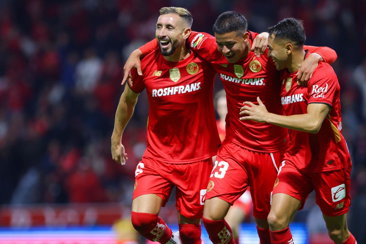 'Respected leader on and off the field' - Héctor Herrera returns to ...