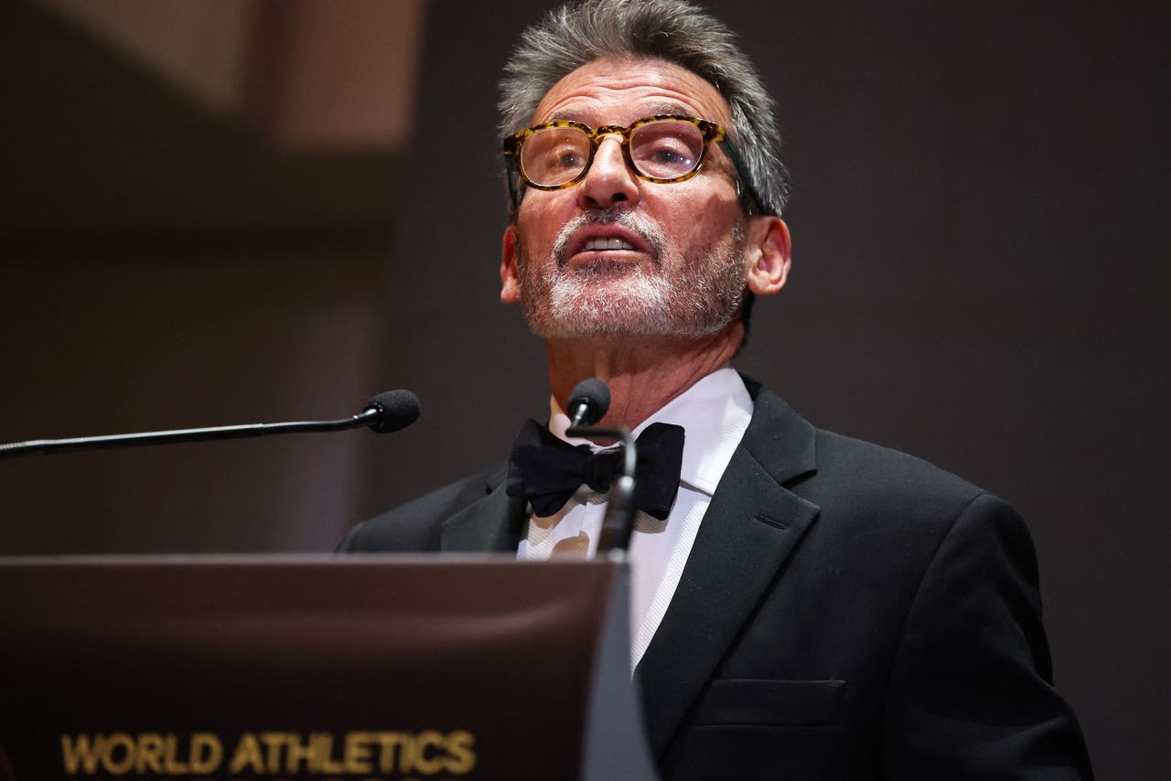 Man Utd take next step towards Old Trafford redevelopment with 'major ...