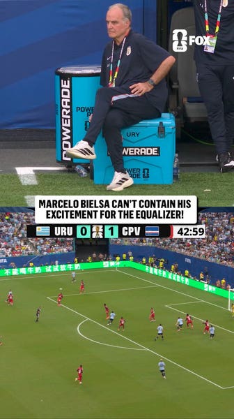 Maxi Araújo is there for the rebound and Uruguay finds the equalizer ...