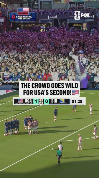 @ishowspeedsui broke out into "God Bless America" after the @USMNT goal ...