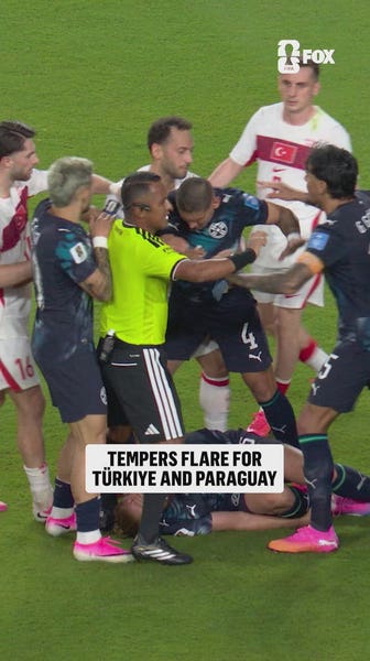Paraguay's Miguel Almirón is sent off with a red card 🟥 | FOX Sports