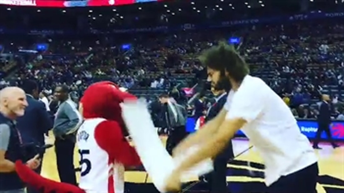 Robin Lopez Highlights and Videos - NBA | FOX Sports