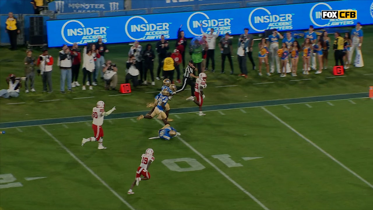 Nebraska's Emmett Johnson takes it 56-yards for a TD vs. UCLA | FOX Sports