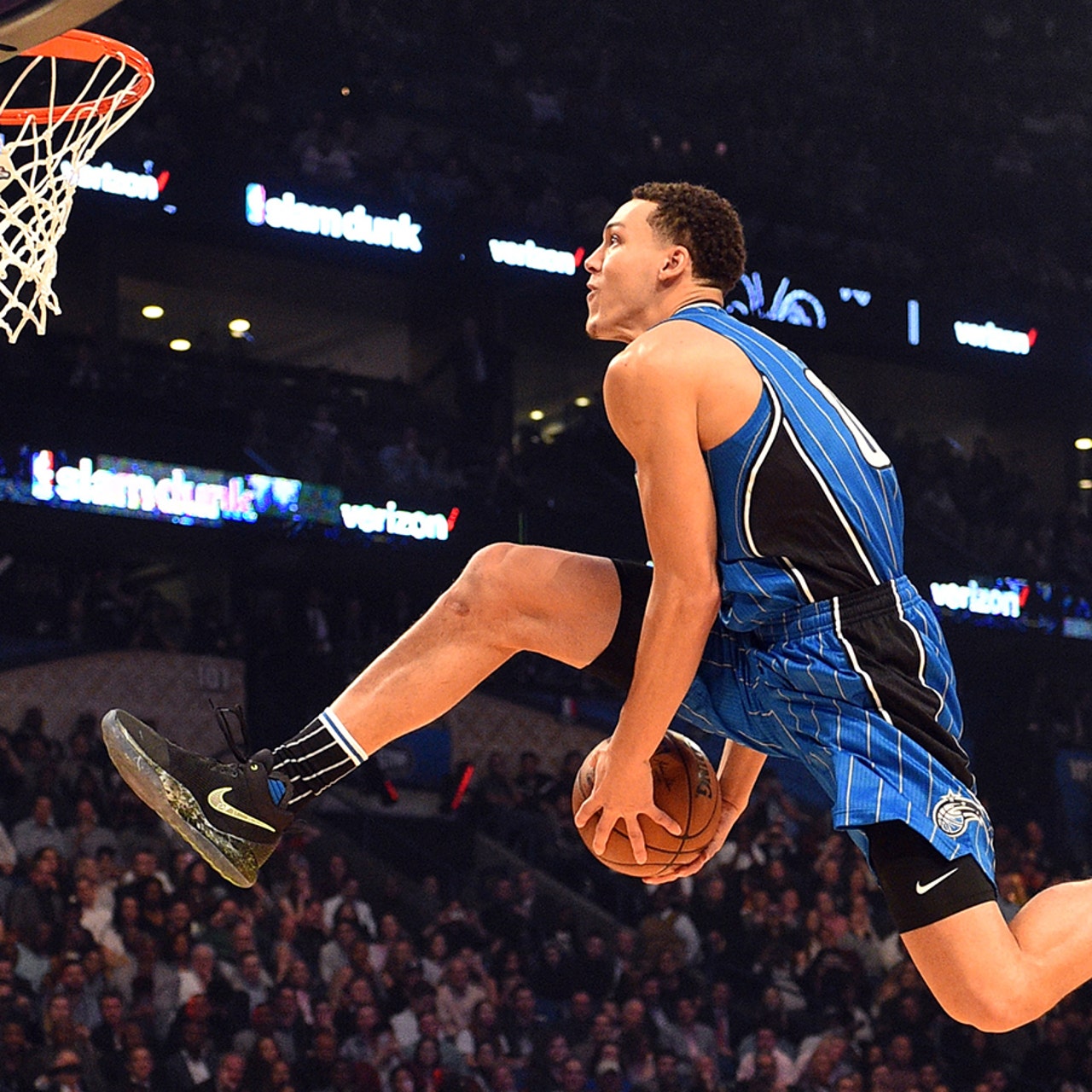 aaron gordon magic dunk
