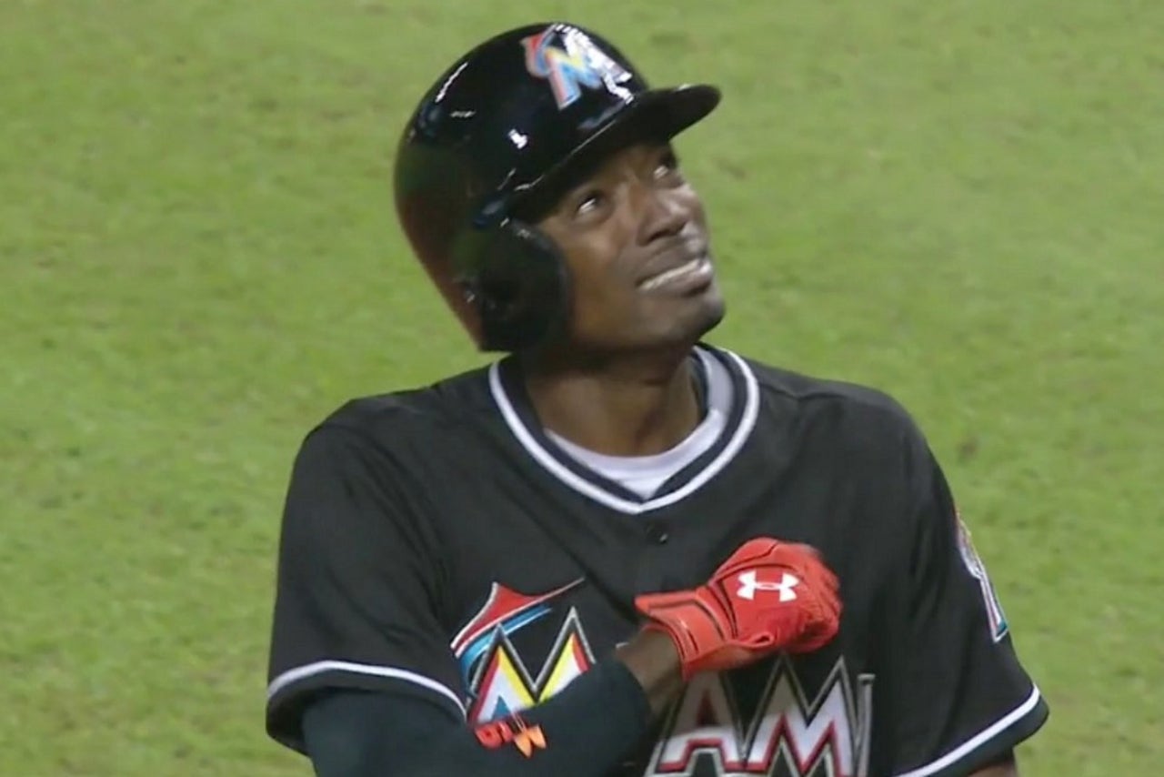 Marlins' Dee Gordon breaks down into tears after hitting lead-off home ...