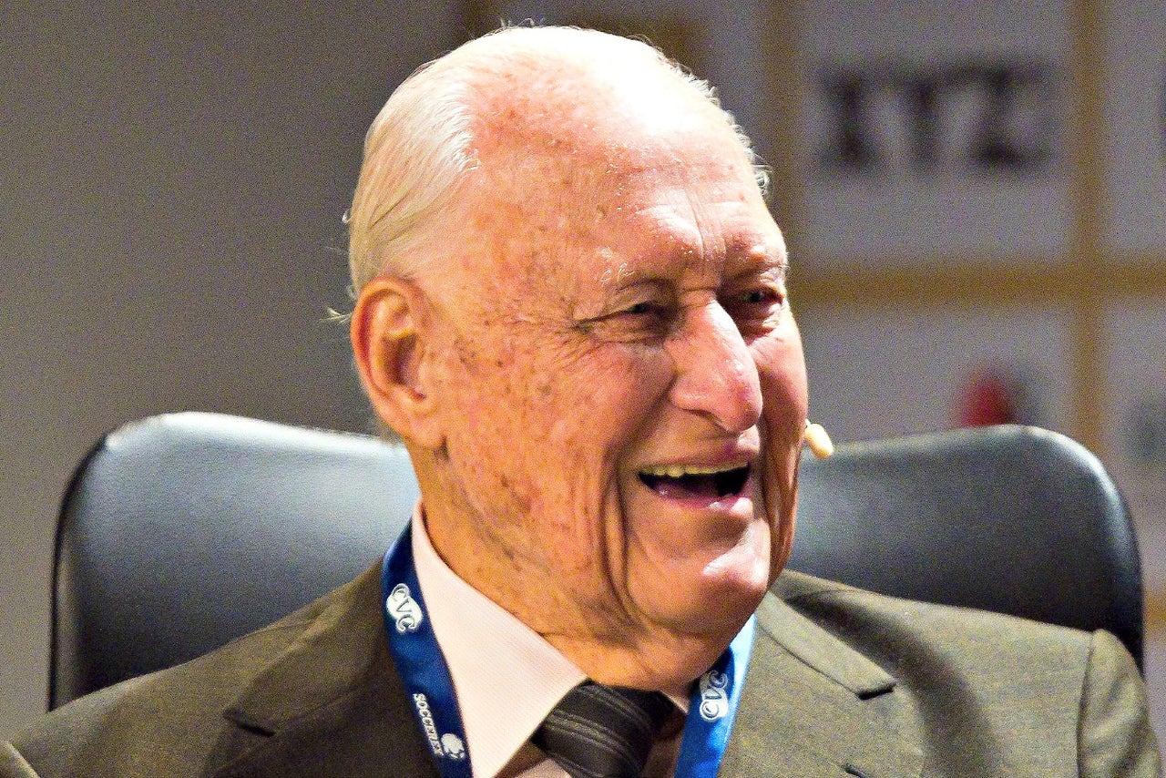 Former FIFA president Joao Havelange dies at 100 years old | FOX Sports