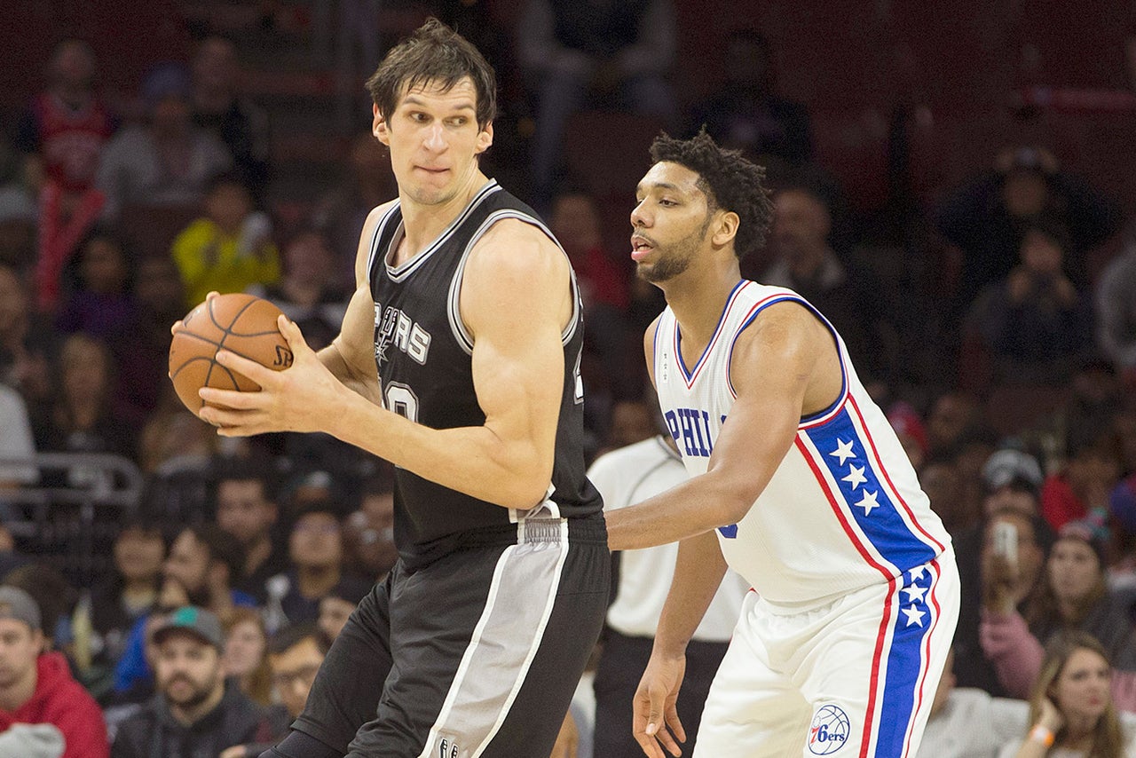 Spurs' Boban might have the largest hands on the planet | FOX Sports