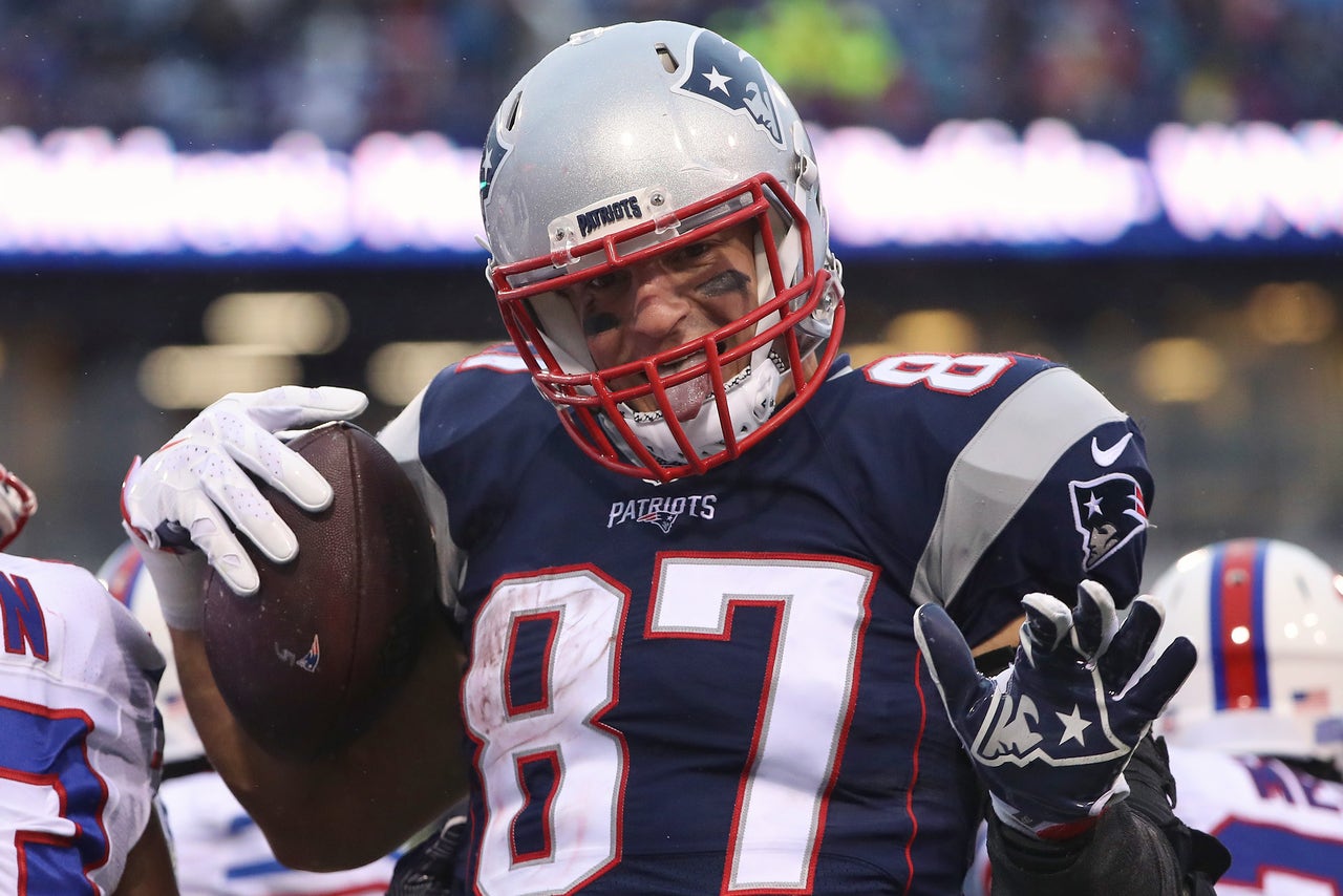 Rob Gronkowski shows off 'dance floor'-ready body post-surgery | FOX Sports