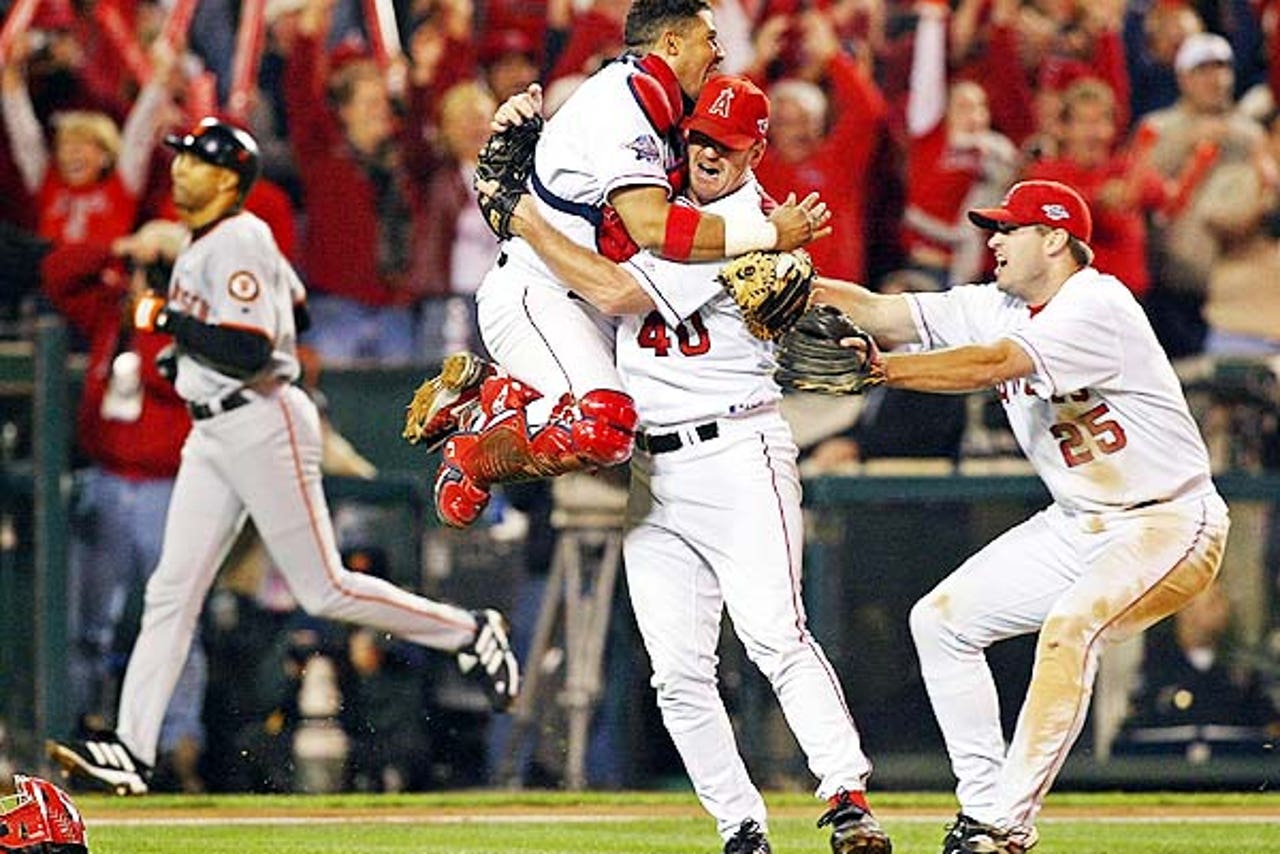 10/27/2002: Angels win franchise's first World Series | FOX Sports