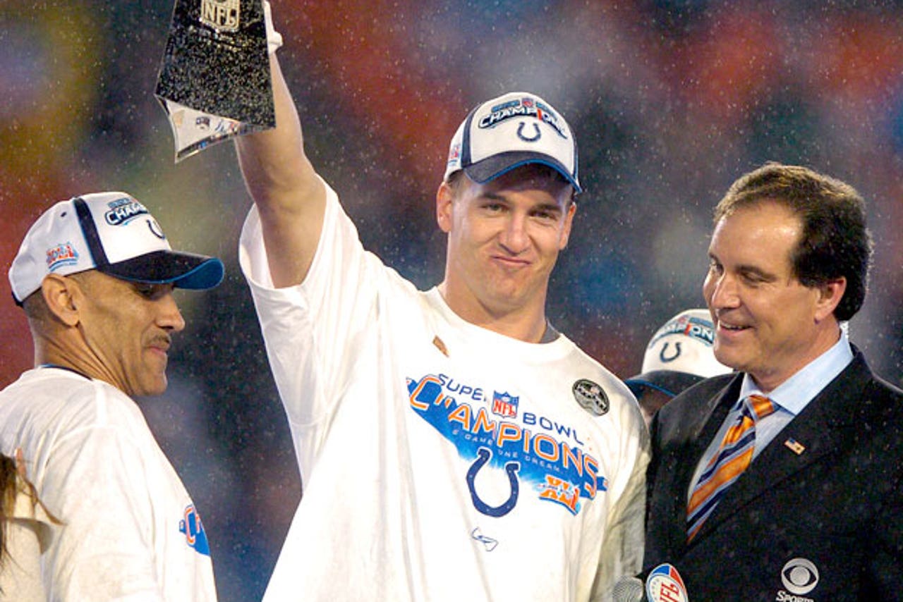 Super Bowl moment No. 27: Devin Hester makes history in the rain | FOX ...