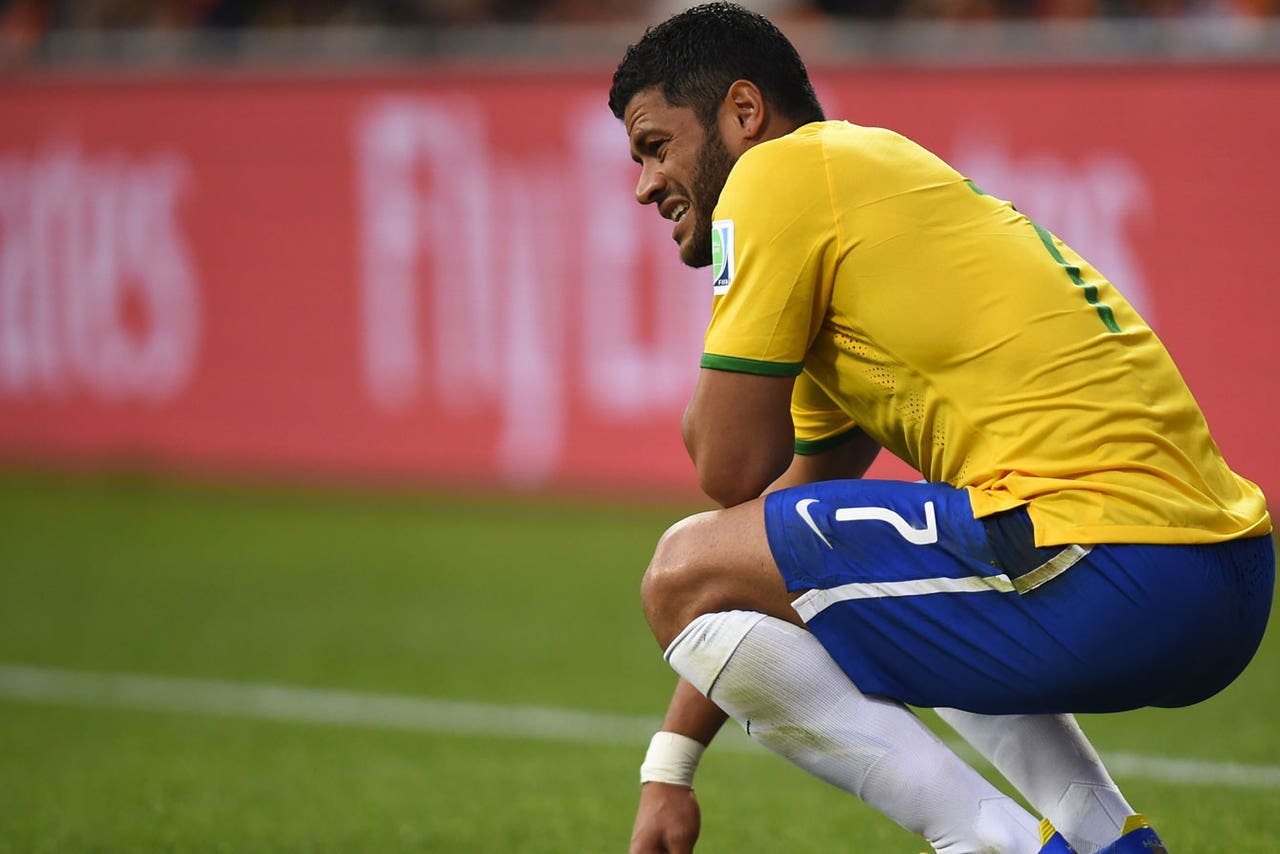 Brazil striker Hulk leaves training session with suspected leg injury ...