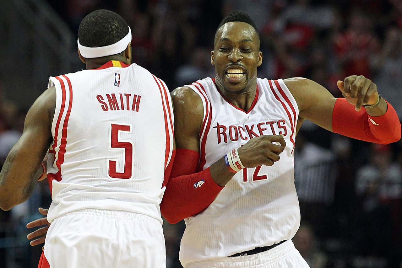 Throwback photo of Howard and Smith explains everything | FOX Sports
