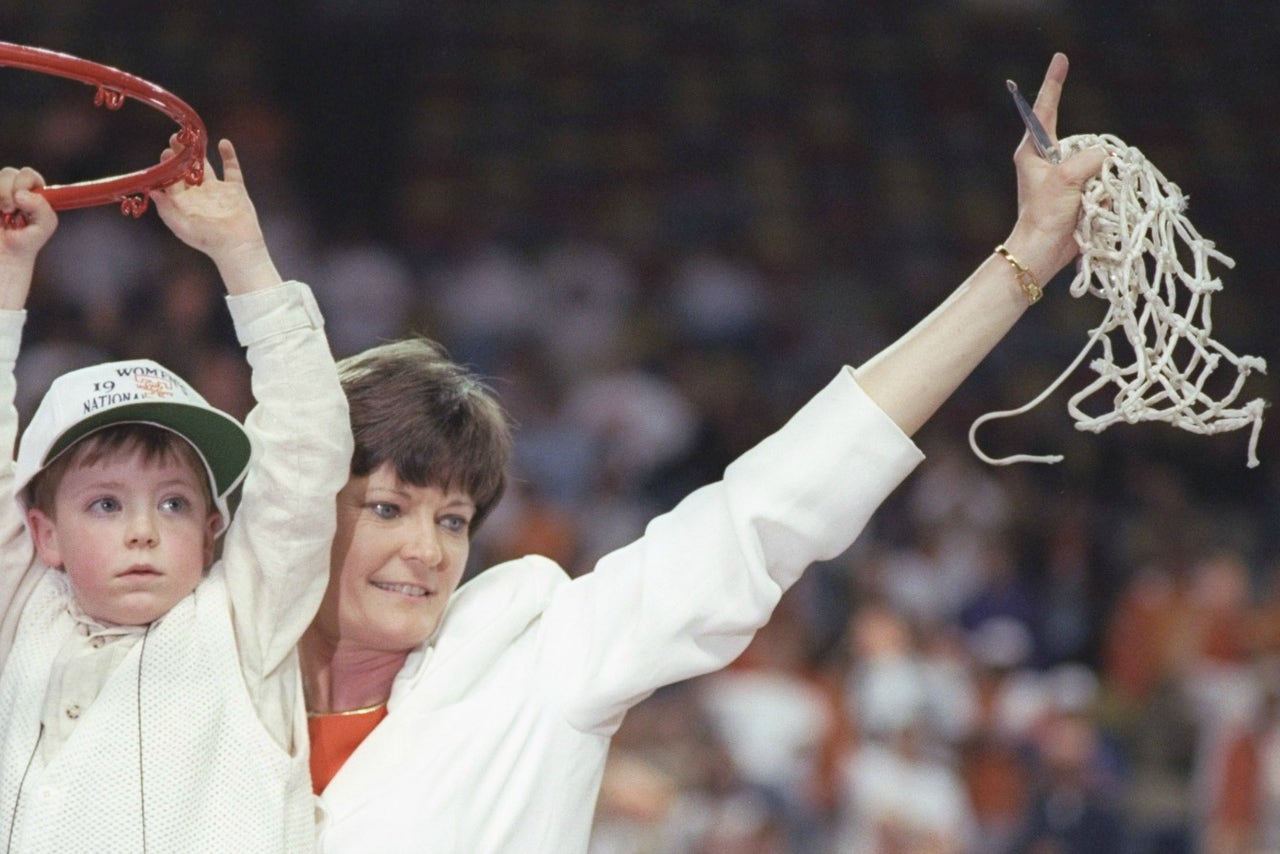 Pat Summitt's incredible career by the numbers | FOX Sports