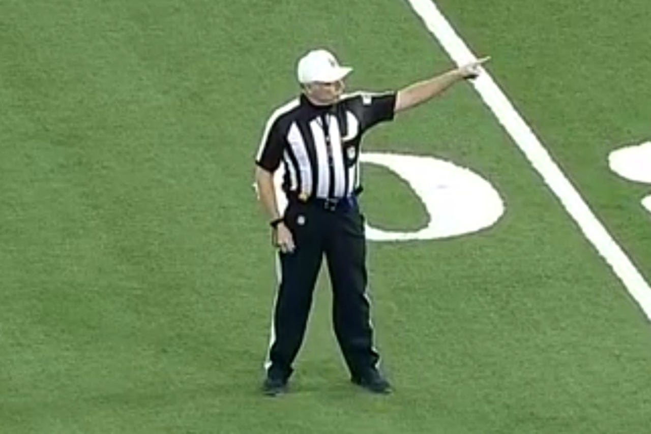 Referee calls false start penalty on 'everyone but the center' | FOX Sports