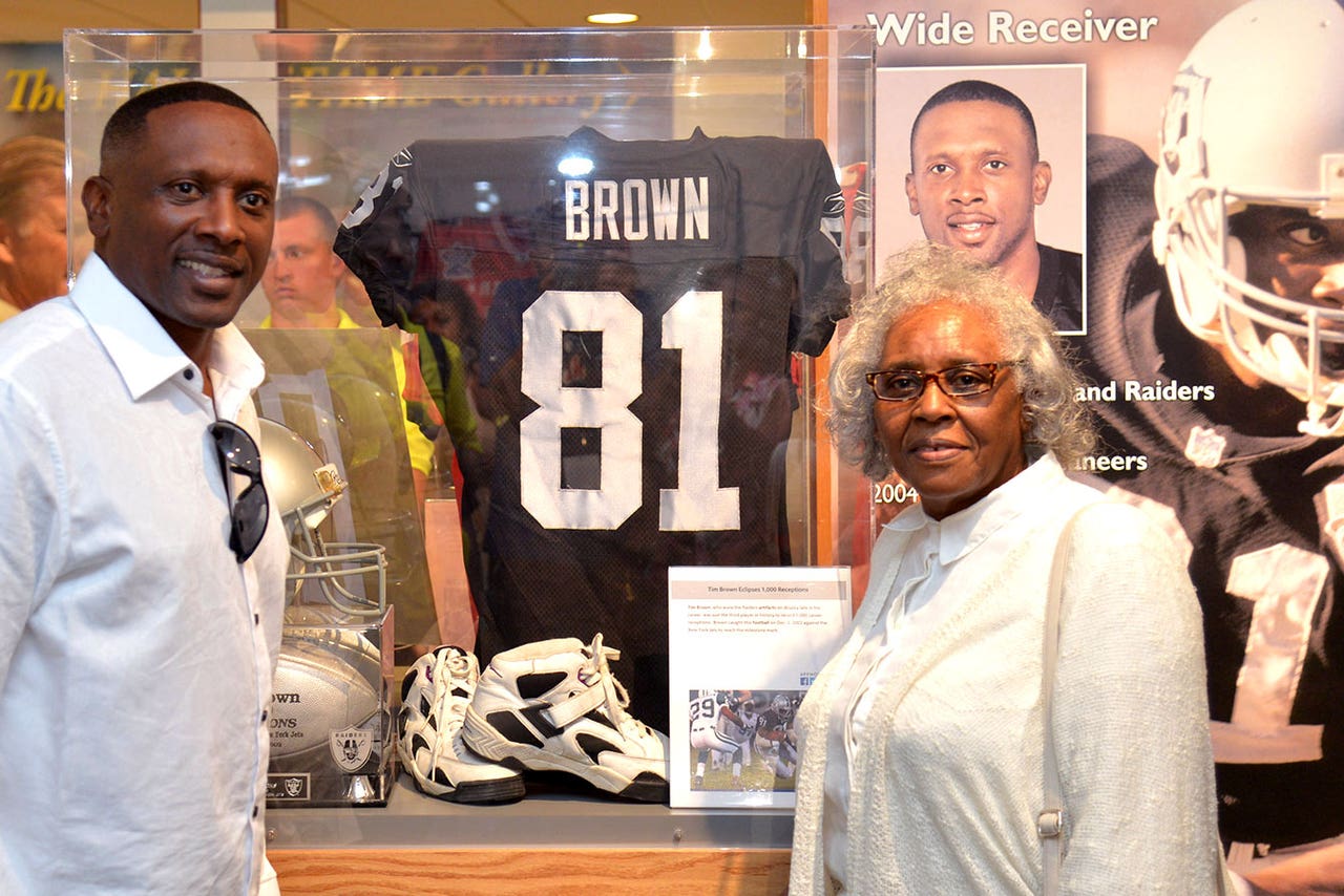 Raiders HOFer Tim Brown recalls his top Los Angeles moments | FOX Sports