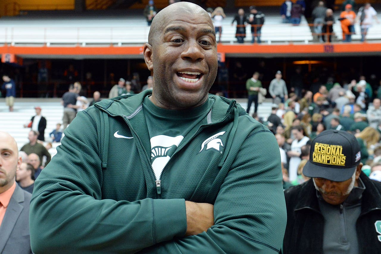Magic Johnson is at the Cotton Bowl supporting Michigan State | FOX Sports