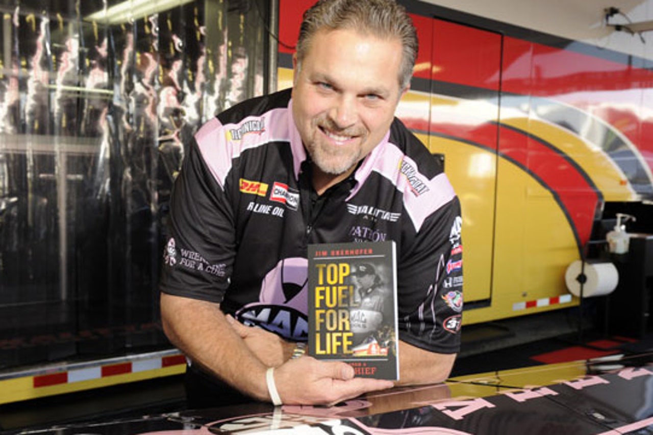 Writing a book proves therapeutic for NHRA crew chief | FOX Sports