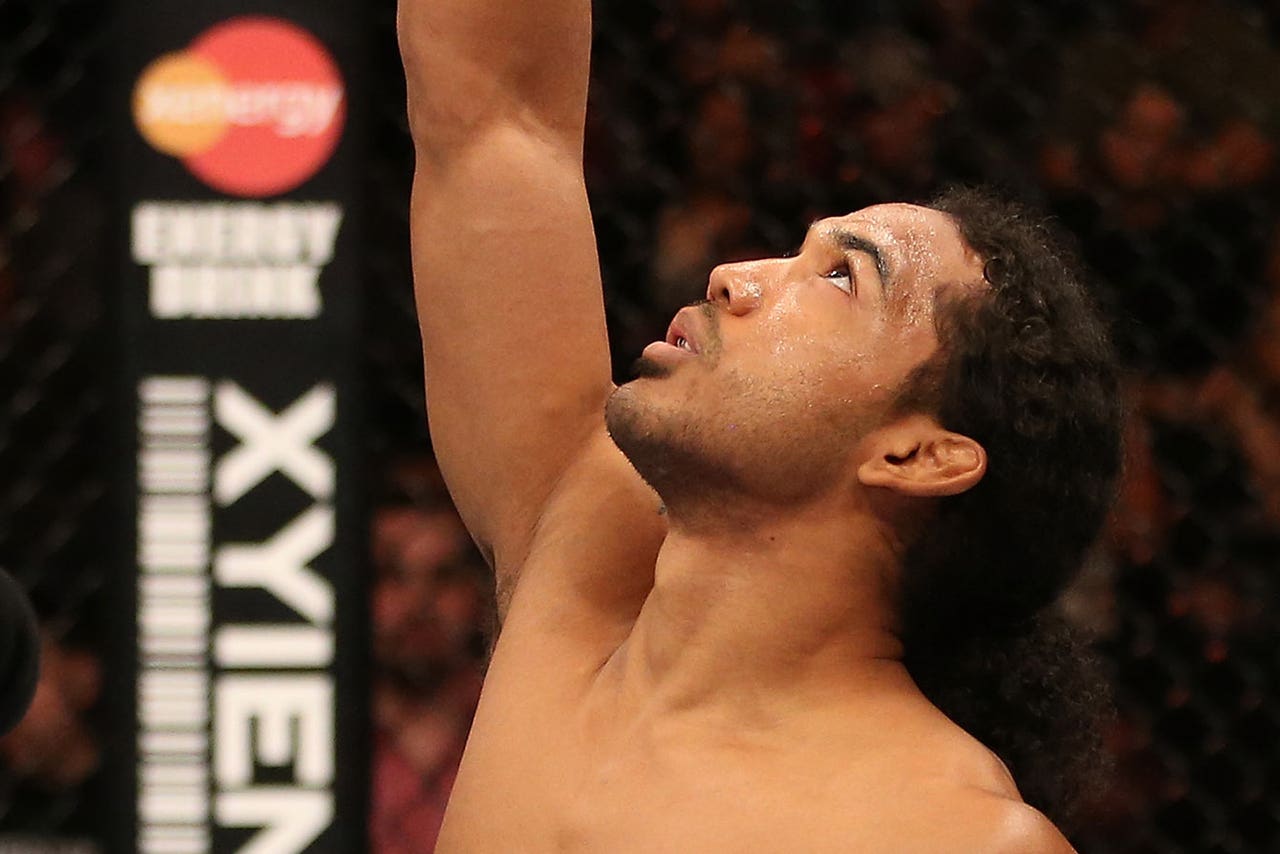 Benson Henderson: "I'm never going to be ashamed to wear my faith on my ...