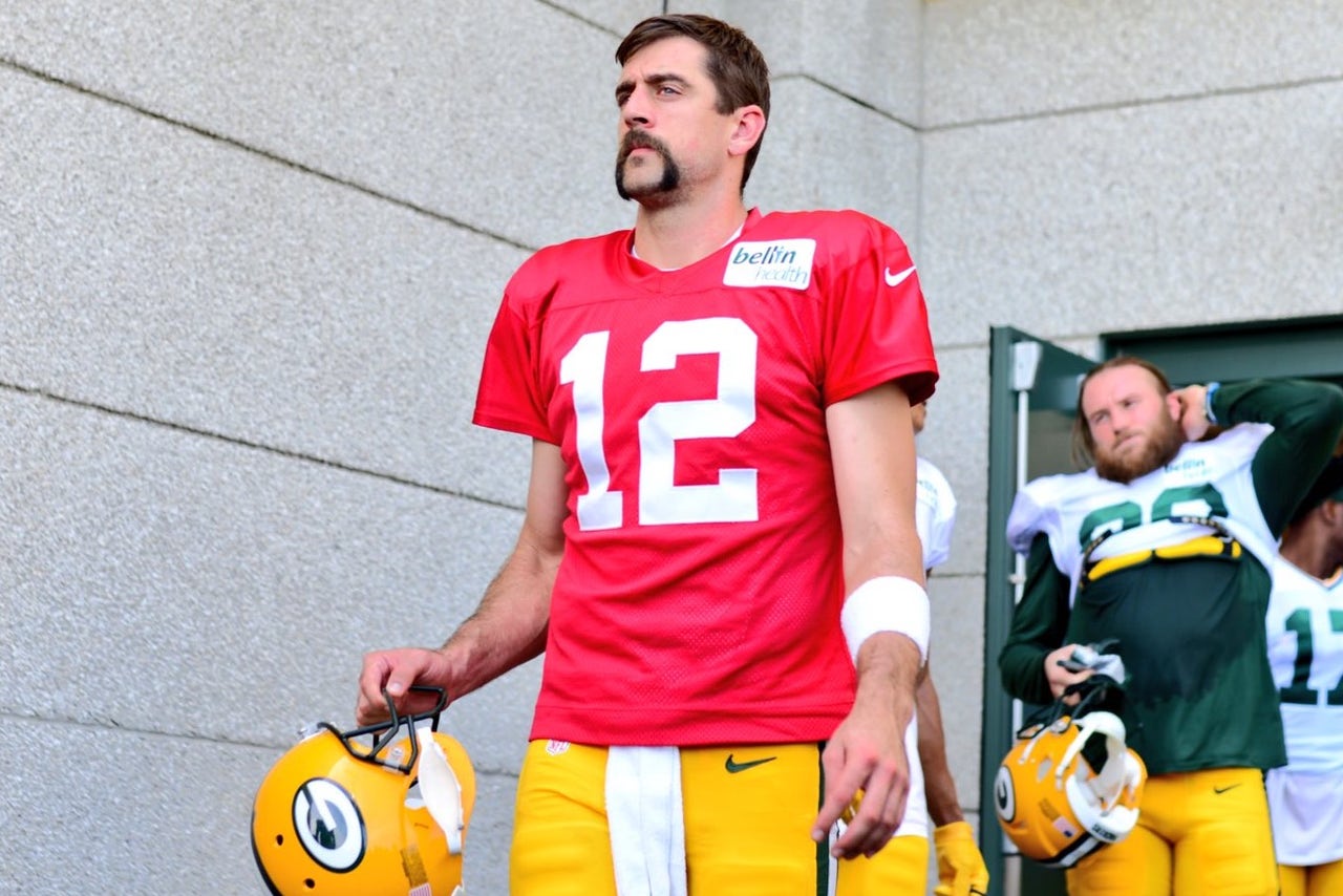 Aaron Rodgers wears full cowboy outfit to Packers' annual luncheon ...