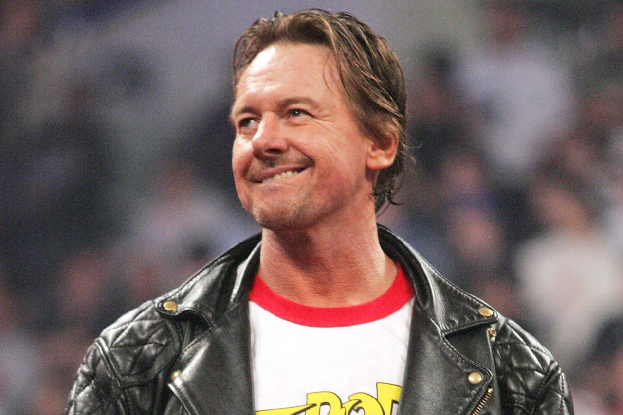 Pro wrestling icon 'Rowdy' Roddy Piper dies at the age of 61 | FOX Sports