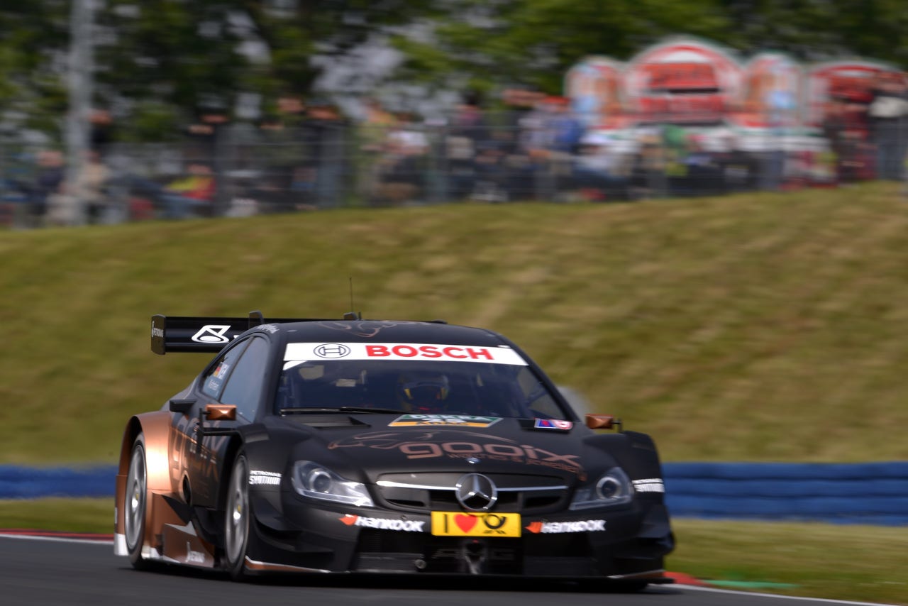 Pedestrians injured in crash involving DTM driver | FOX Sports