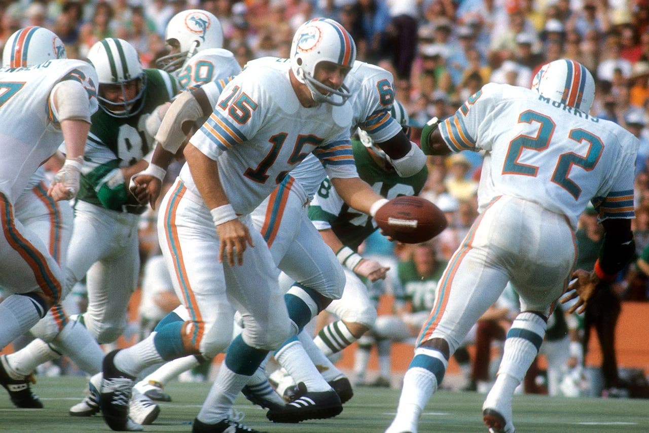 QB Earl Morrall, member of unbeaten 1972 Dolphins, dies at 79 | FOX Sports