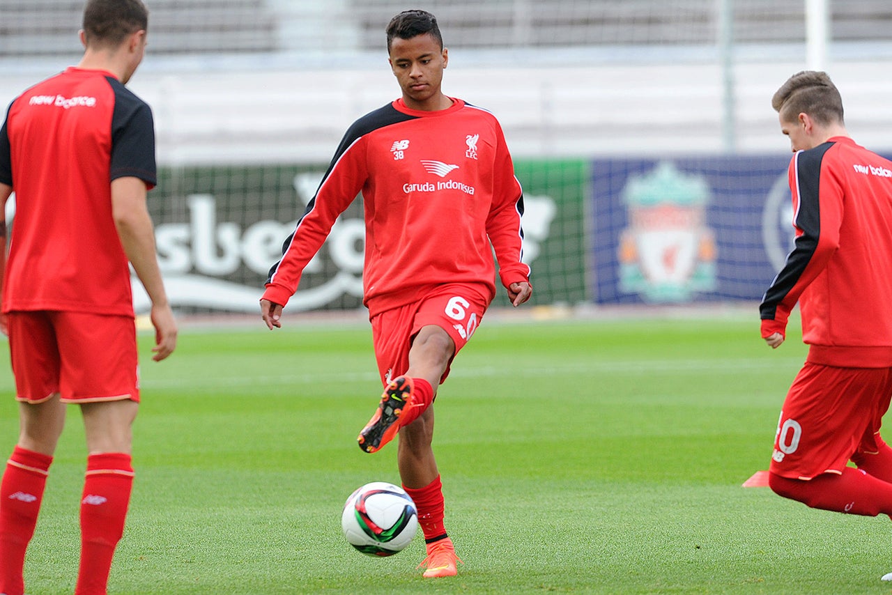 Liverpool sign Allan Rodrigues de Souza from Internacional | FOX Sports