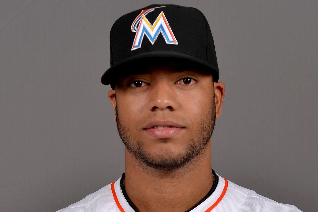 Marlins call up right-hander Kendry Flores | FOX Sports