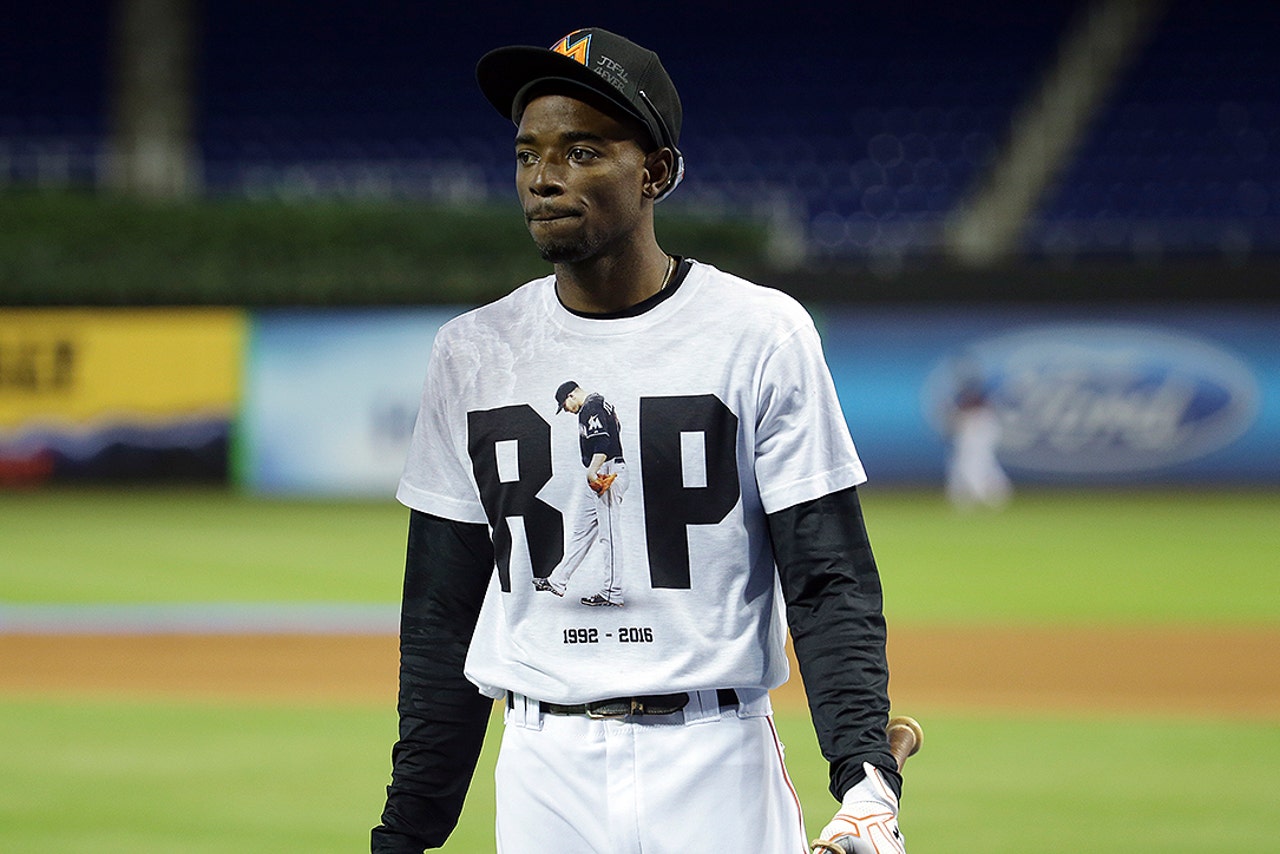 Dee Gordon hits leadoff home run moments after team pays tribute to ...