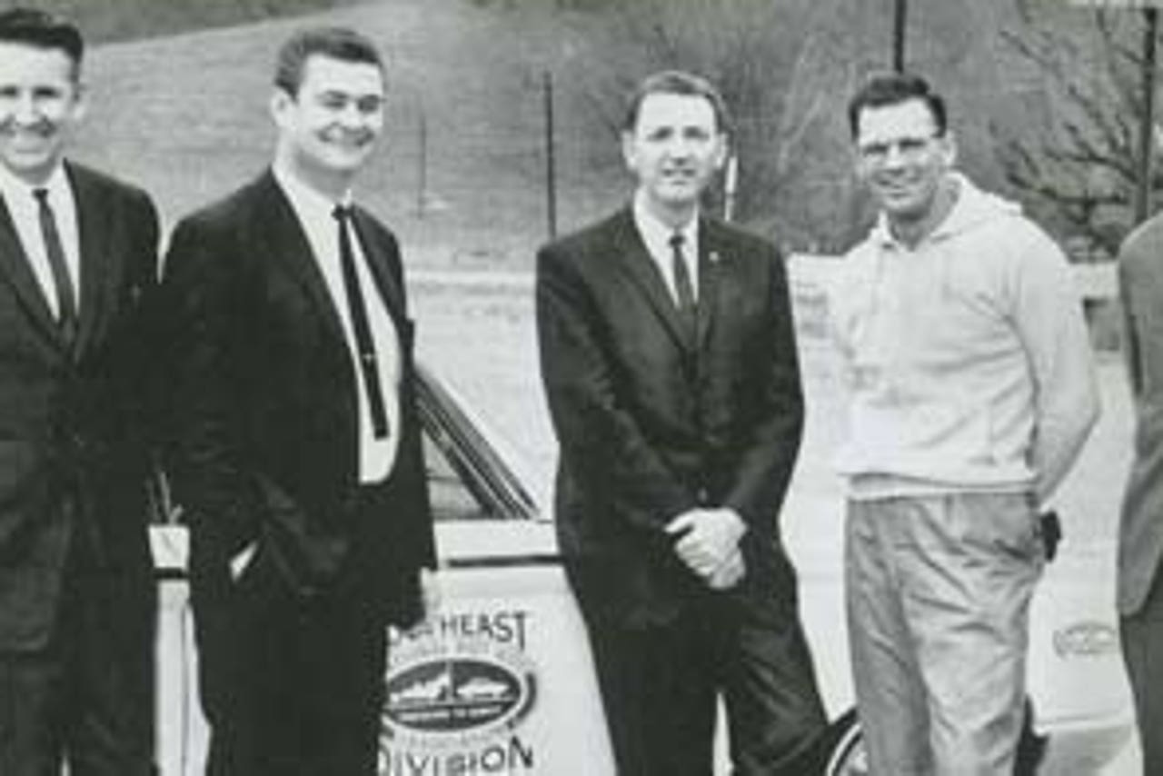 Bristol's Larry Carrier was drag racing's rebel | FOX Sports