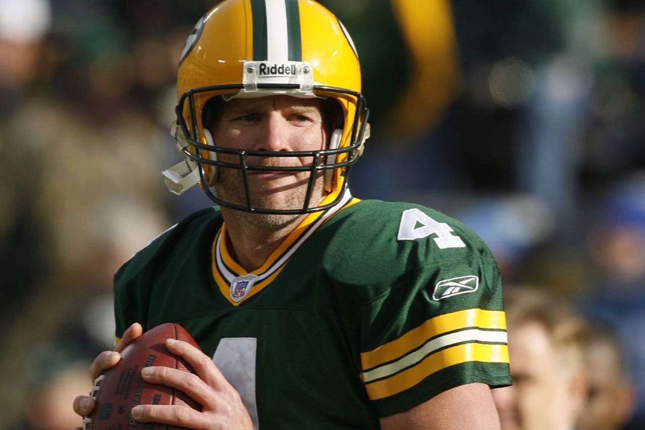 Why a quarterback's hand size matters to the NFL | FOX Sports