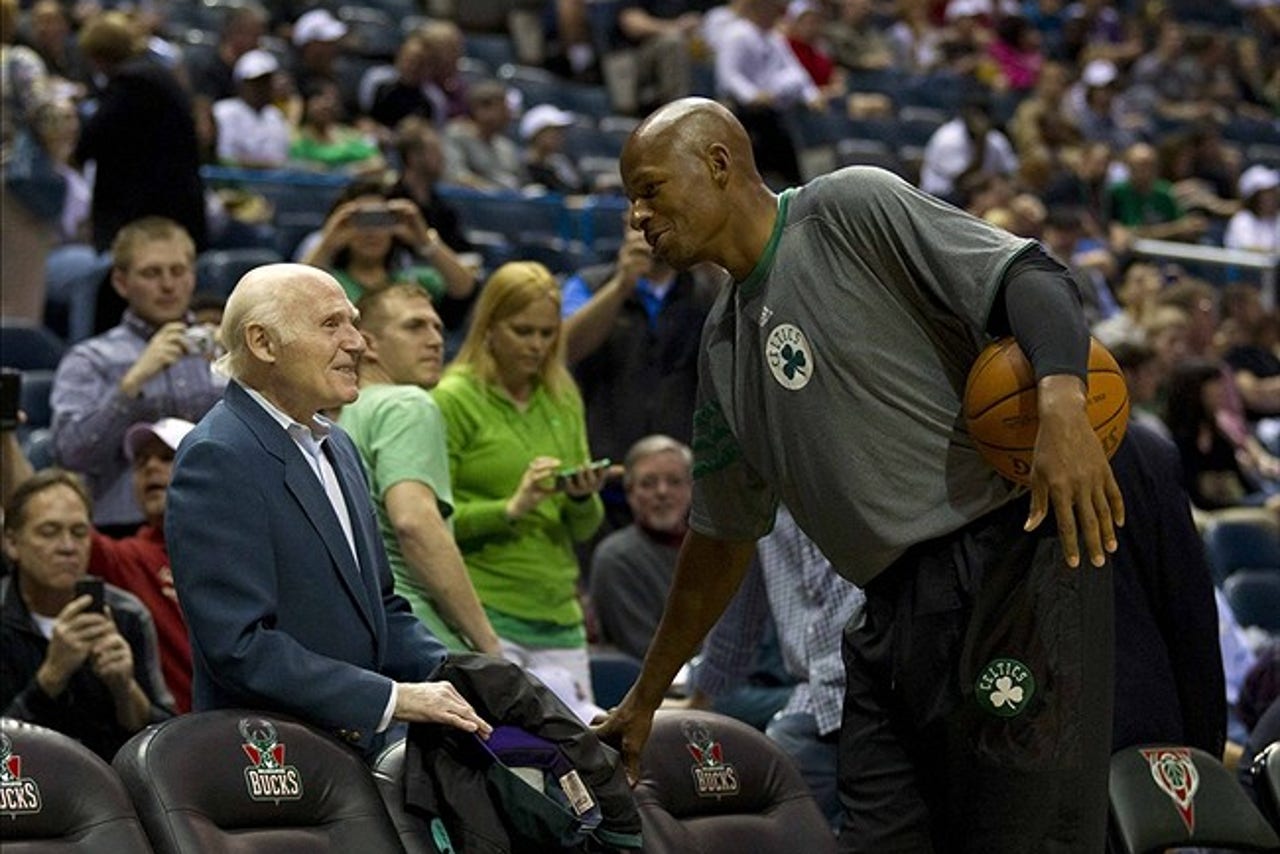 Milwaukee Bucks: Should Ray Allen's Jersey Be Retired? | FOX Sports