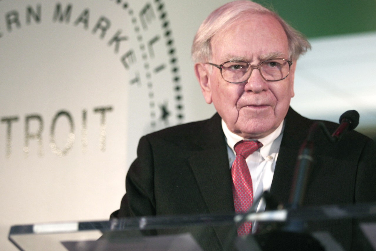 Warren Buffett's new March Madness pool offers $1 million a year for ...
