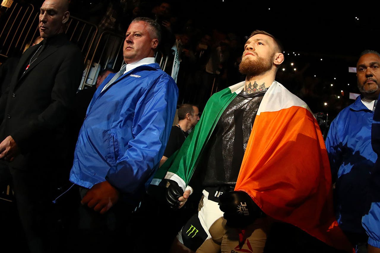 Conor McGregor defeats Eddie Alvarez in second-round TKO at UFC 205 ...