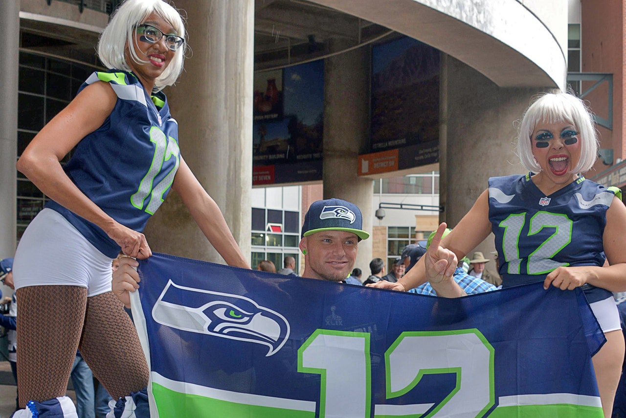 Seahawks' 12th Man license set to expire in 2016 | FOX Sports