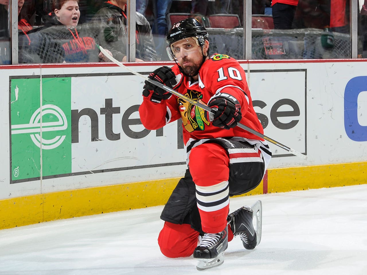 patrick sharp blackhawks