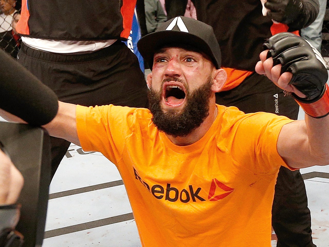 hendricks ufc fighter