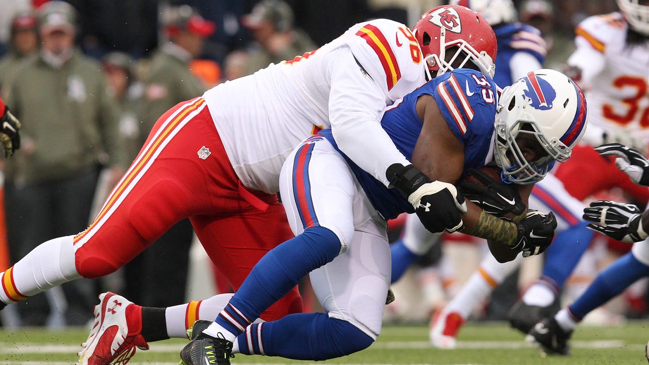 Chiefs waive DT Jaye Howard after failed physical | FOX Sports