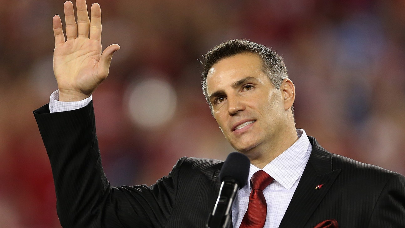 Kurt Warner suffers broken jaw after being elbowed in face | FOX Sports