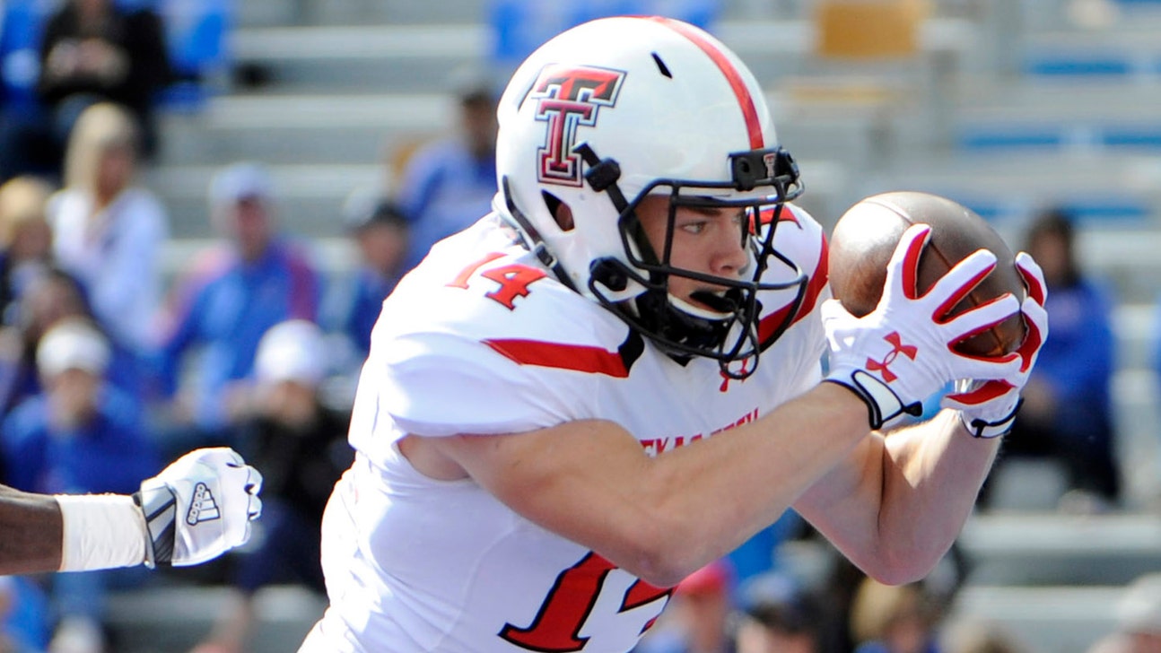 Texas Tech WR Cantrell displays impressive backflip catches | FOX Sports