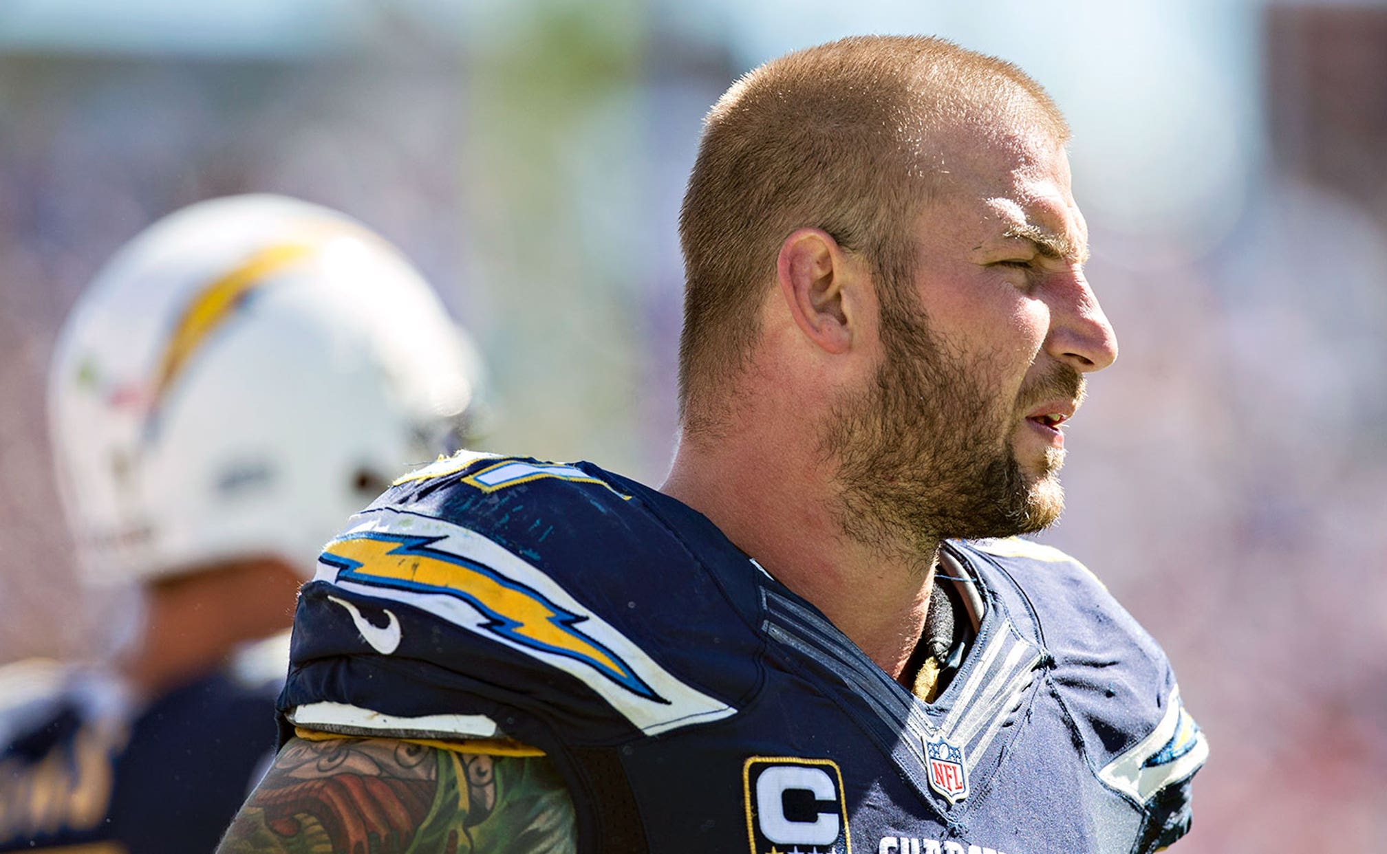 Nick Hardwick retires after 11 seasons on Chargers' offensive line ...