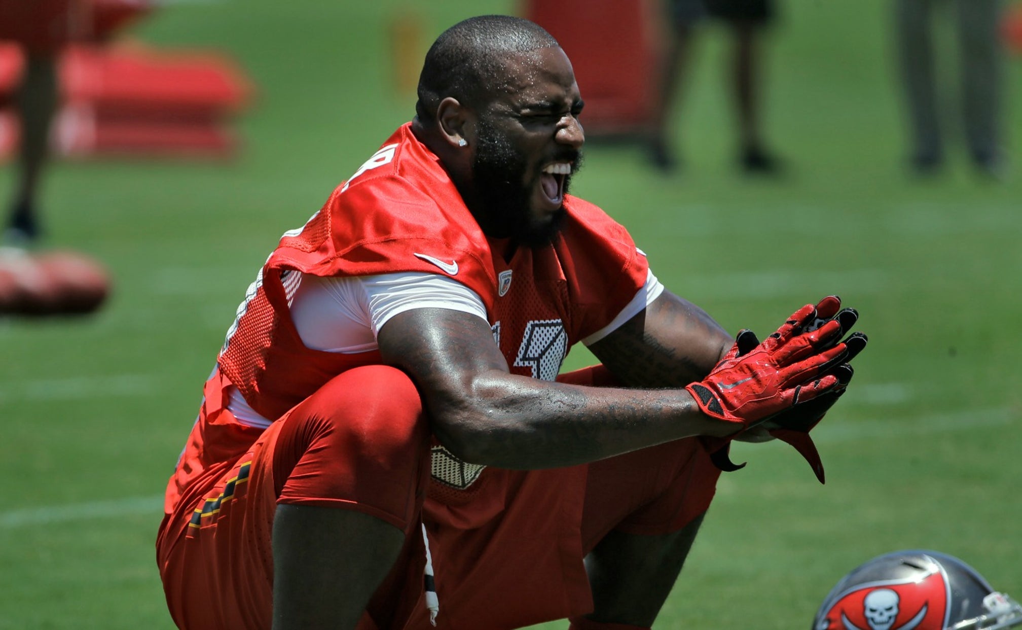 New Buccaneers DE Robert Ayers says 'We're a little less terrible ...
