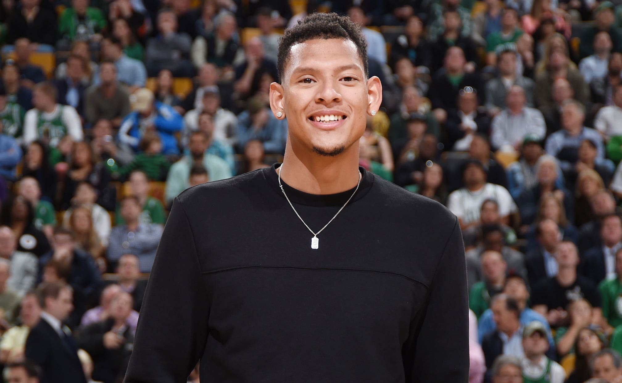 Isaiah Austin returns to basketball, signs contract with Red Star ...