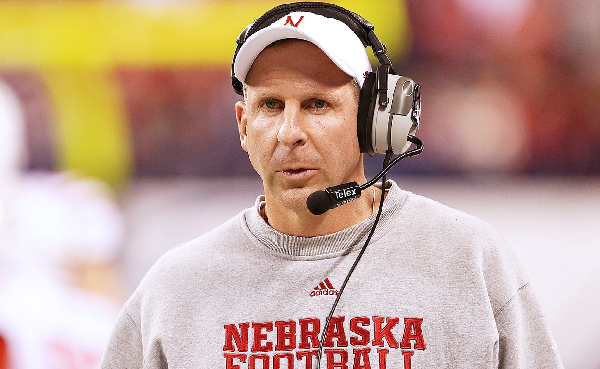 Bo Pelini brings cat to Nebraska spring game, Internet implodes | FOX ...