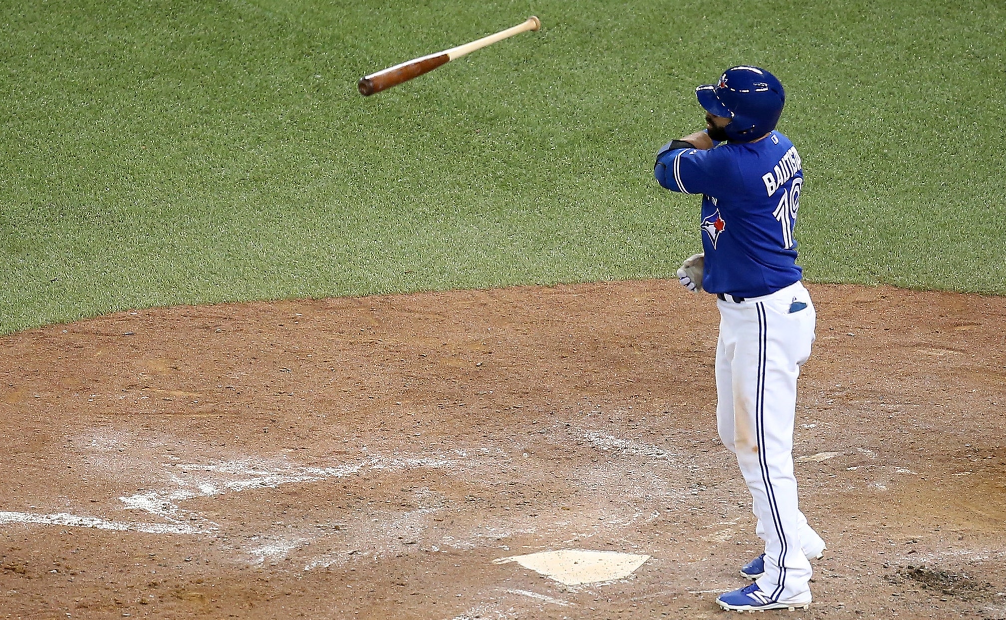 Watch Jose Bautista's latest bat flip cause benches to clear in Atlanta ...