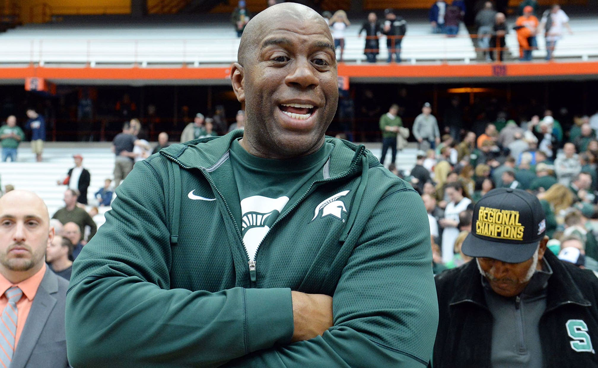Magic Johnson is at the Cotton Bowl supporting Michigan State | FOX Sports