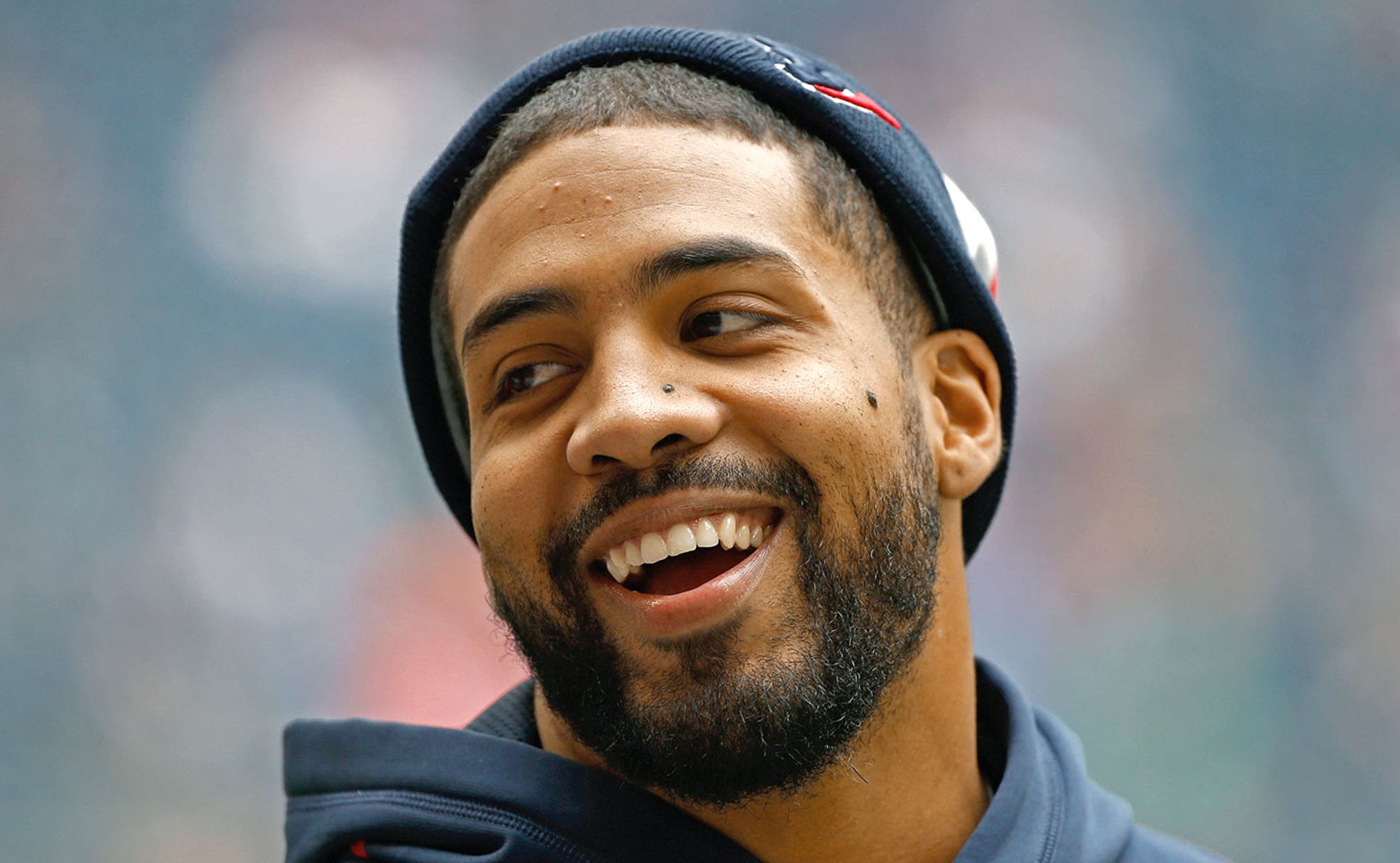 Real Arian Foster hangs with fan after photo gaffe | FOX Sports